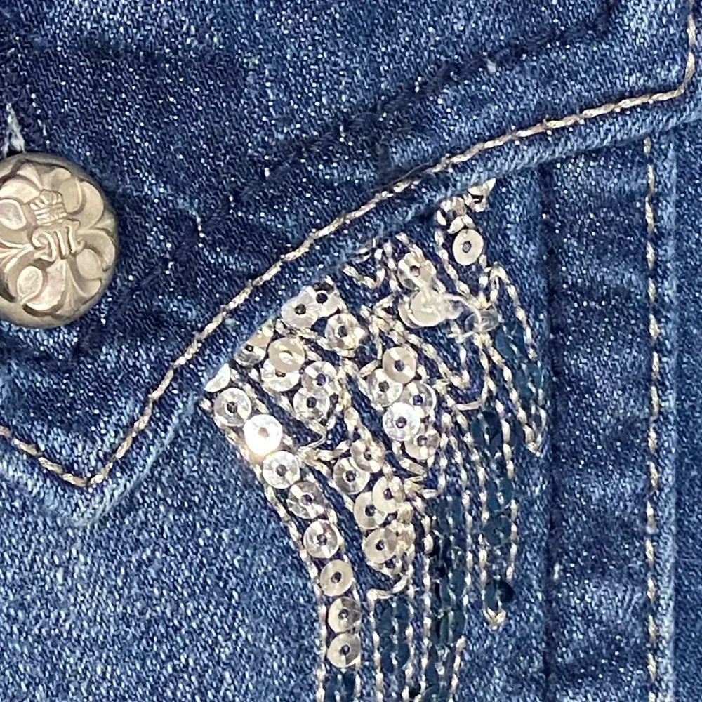 Miss Me | Jeans | Y2k Miss Me Sequin Angel Wing Flap Pocket Capri Jeans ...